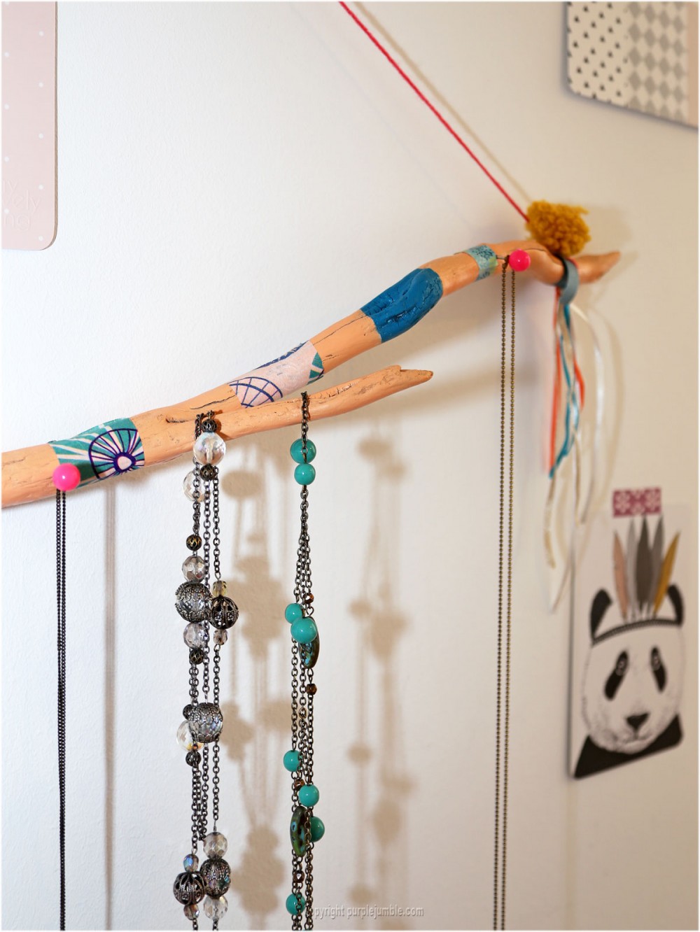 DIY : un support à colliers en bois flotté - Purple Jumble